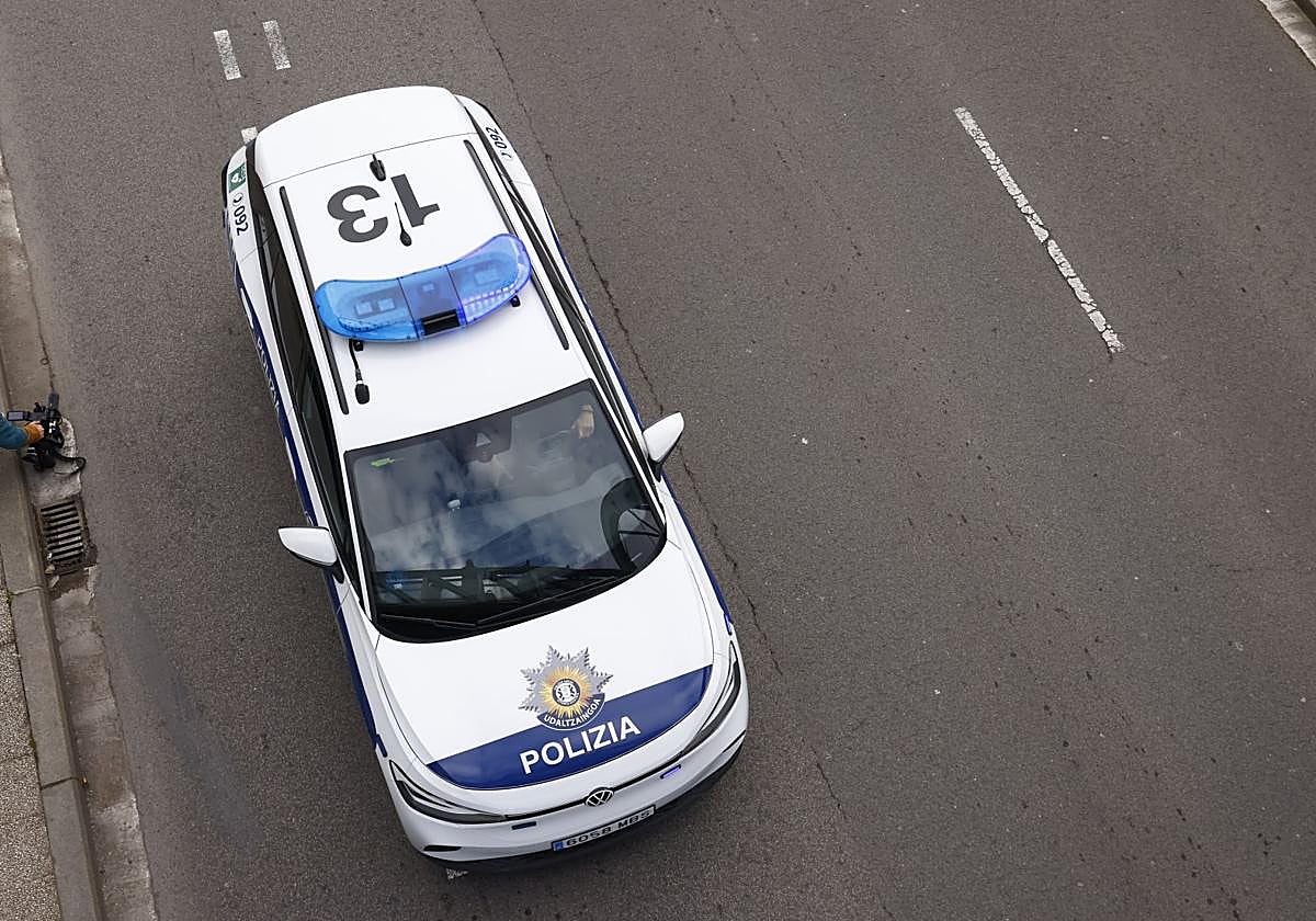 Detenido por agredir y amenazar de muerte con un cuchillo a su pareja en Zaramaga | El Correo